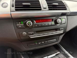 Pelēks BMW X5 2012 Tartu, ar dzinēja tilpumu 3.00 L un nobraukumu 231 tūkst. km par 13999 €, foto 15 vietnē AUTOMOTO.COM.LV