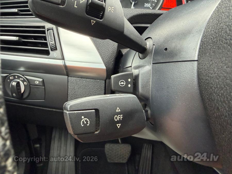 Pelēks BMW X5 2012 Tartu, ar dzinēja tilpumu 3.00 L un nobraukumu 231 tūkst. km par 13999 €, foto 16 vietnē AUTOMOTO.COM.LV