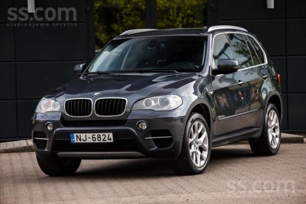 Pelēks BMW X5 2012 Jelgava, ar dzinēja tilpumu 3.00 L un nobraukumu 0 tūkst. km par 10900 €, foto 1 vietnē AUTOMOTO.COM.LV