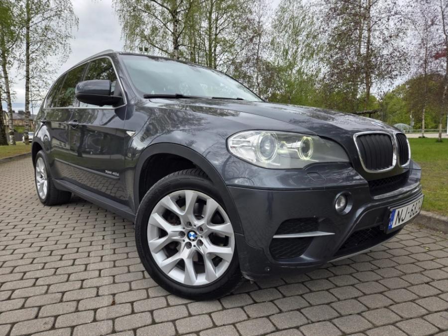 Pelēks BMW X5 2012 Rīga, ar dzinēja tilpumu 3.00 L un nobraukumu 251 tūkst. km par 11900 €, foto 1 vietnē AUTOMOTO.COM.LV