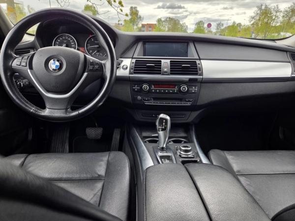 Pelēks BMW X5 2012 Rīga, ar dzinēja tilpumu 3.00 L un nobraukumu 251 tūkst. km par 11900 €, foto 8 vietnē AUTOMOTO.COM.LV