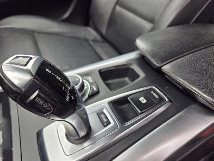 Pelēks BMW X5 2012 Rīga, ar dzinēja tilpumu 3.00 L un nobraukumu 251 tūkst. km par 11900 €, foto 13 vietnē AUTOMOTO.COM.LV