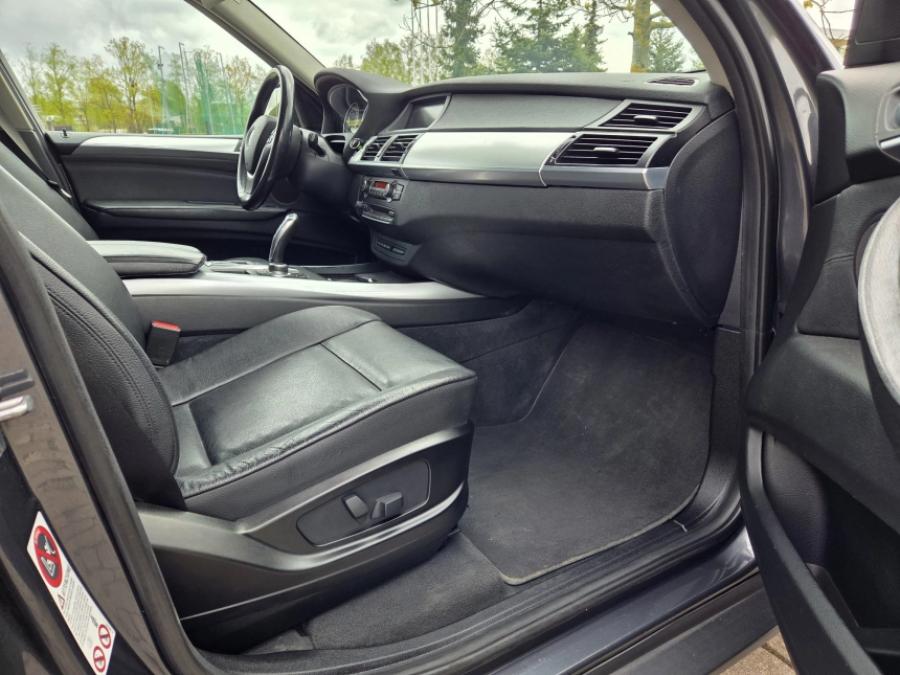 Pelēks BMW X5 2012 Rīga, ar dzinēja tilpumu 3.00 L un nobraukumu 251 tūkst. km par 11900 €, foto 14 vietnē AUTOMOTO.COM.LV