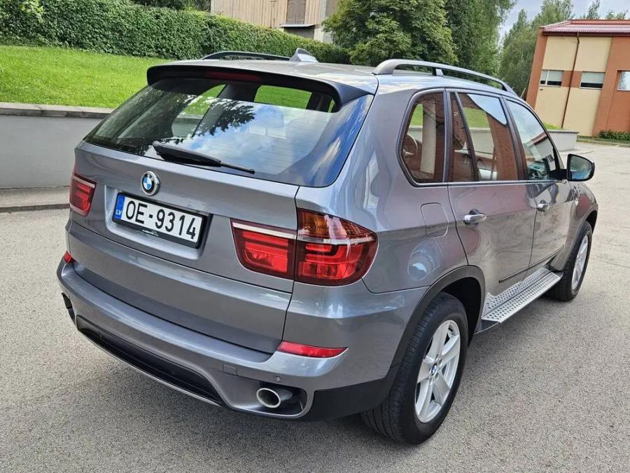 Pelēks BMW X5 2012 Jēkabpils, ar dzinēja tilpumu 3.00 L un nobraukumu 263 tūkst. km par 11690 €, foto 7 vietnē AUTOMOTO.COM.LV