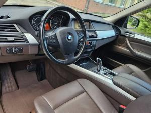 Pelēks BMW X5 2012 Jēkabpils, ar dzinēja tilpumu 3.00 L un nobraukumu 263 tūkst. km par 11690 €, foto 12 vietnē AUTOMOTO.COM.LV