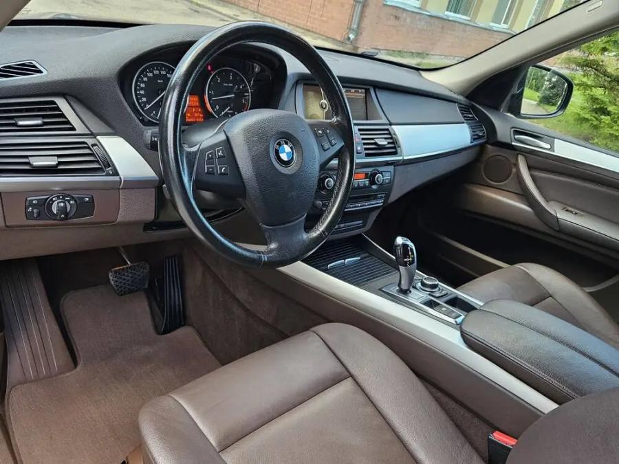 Pelēks BMW X5 2012 Jēkabpils, ar dzinēja tilpumu 3.00 L un nobraukumu 263 tūkst. km par 11690 €, foto 12 vietnē AUTOMOTO.COM.LV