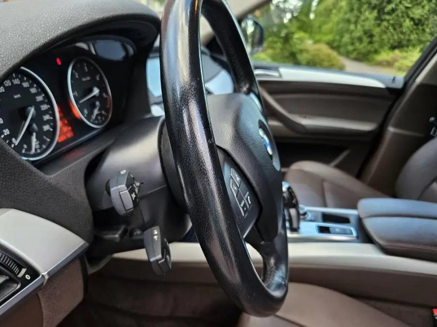 Pelēks BMW X5 2012 Jēkabpils, ar dzinēja tilpumu 3.00 L un nobraukumu 263 tūkst. km par 11690 €, foto 13 vietnē AUTOMOTO.COM.LV