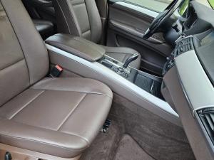 Pelēks BMW X5 2012 Jēkabpils, ar dzinēja tilpumu 3.00 L un nobraukumu 263 tūkst. km par 11690 €, foto 21 vietnē AUTOMOTO.COM.LV