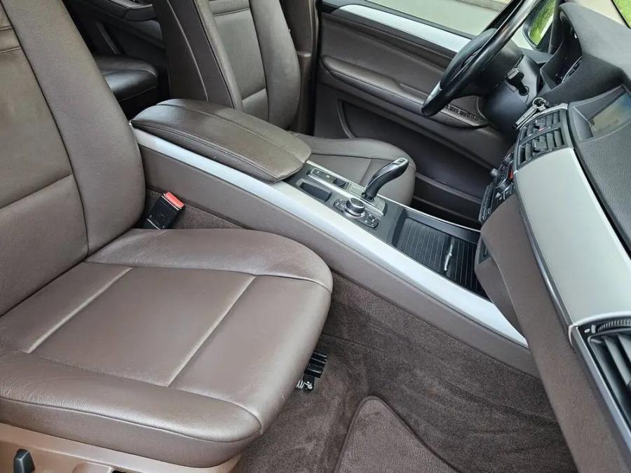 Pelēks BMW X5 2012 Jēkabpils, ar dzinēja tilpumu 3.00 L un nobraukumu 263 tūkst. km par 11690 €, foto 21 vietnē AUTOMOTO.COM.LV