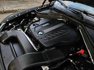 Pelēks BMW X5 2012 Jēkabpils, ar dzinēja tilpumu 3.00 L un nobraukumu 263 tūkst. km par 11690 €, foto 22 vietnē AUTOMOTO.COM.LV