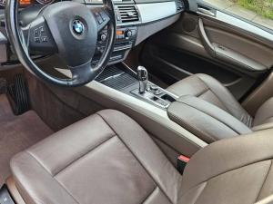 Pelēks BMW X5 2012 Jēkabpils, ar dzinēja tilpumu 3.00 L un nobraukumu 263 tūkst. km par 11690 €, foto 24 vietnē AUTOMOTO.COM.LV