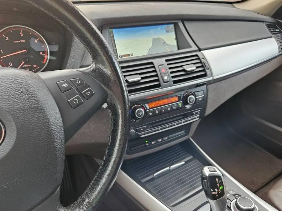 Pelēks BMW X5 2012 Jēkabpils, ar dzinēja tilpumu 3.00 L un nobraukumu 263 tūkst. km par 11690 €, foto 33 vietnē AUTOMOTO.COM.LV