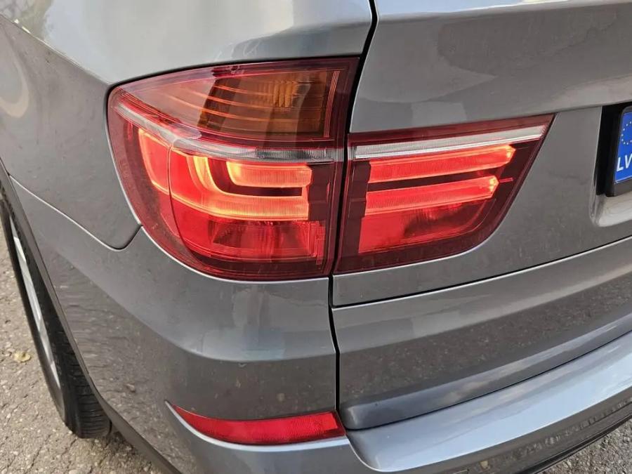 Pelēks BMW X5 2012 Jēkabpils, ar dzinēja tilpumu 3.00 L un nobraukumu 263 tūkst. km par 11690 €, foto 35 vietnē AUTOMOTO.COM.LV