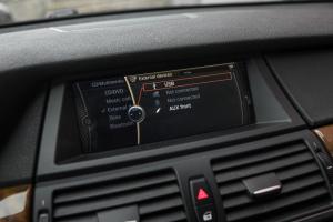 Grey BMW X5 2012 in Riga, with an engine capacity of 3.00 L and mileage of 294 thousand km for 14400 €, photo 20 on AUTOMOTO.COM.LV