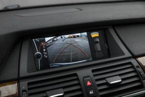 Grey BMW X5 2012 in Riga, with an engine capacity of 3.00 L and mileage of 294 thousand km for 14400 €, photo 22 on AUTOMOTO.COM.LV