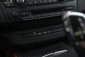 Grey BMW X5 2012 in Riga, with an engine capacity of 3.00 L and mileage of 294 thousand km for 14400 €, photo 27 on AUTOMOTO.COM.LV