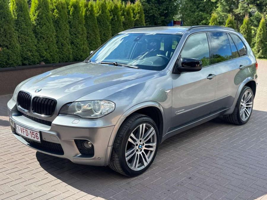 Pelēks BMW X5 2012 Utena, ar dzinēja tilpumu 2.99 L un nobraukumu 293 tūkst. km par 9600 €, foto 3 vietnē AUTOMOTO.COM.LV