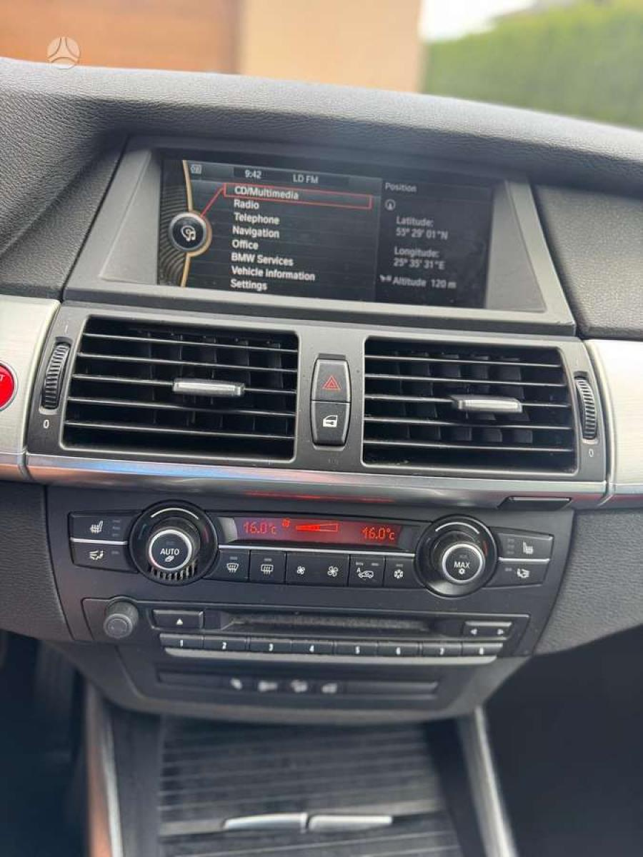 Pelēks BMW X5 2012 Utena, ar dzinēja tilpumu 2.99 L un nobraukumu 293 tūkst. km par 9600 €, foto 14 vietnē AUTOMOTO.COM.LV