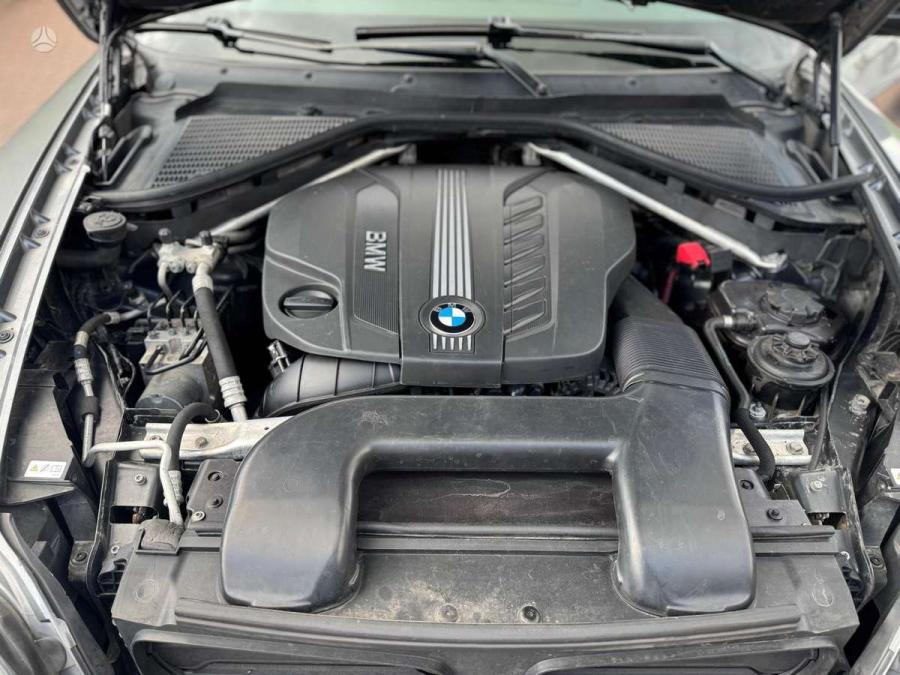 Pelēks BMW X5 2012 Utena, ar dzinēja tilpumu 2.99 L un nobraukumu 293 tūkst. km par 9600 €, foto 16 vietnē AUTOMOTO.COM.LV
