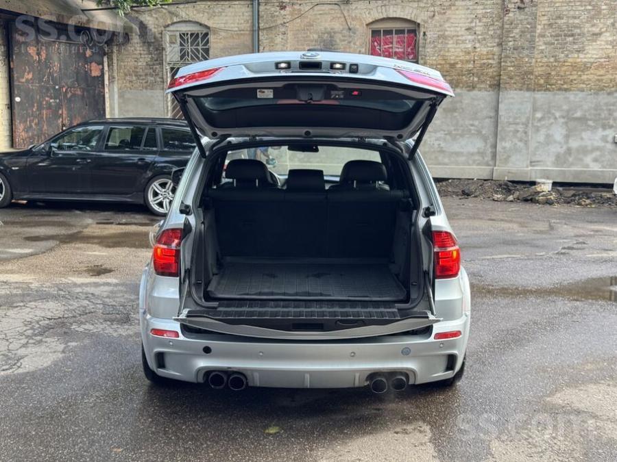 Pelēks BMW X5 2012 Rīga, ar dzinēja tilpumu 4.40 L un nobraukumu 196 tūkst. km par 11990 €, foto 5 vietnē AUTOMOTO.COM.LV