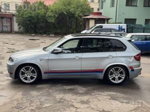 Pelēks BMW X5 2012 Rīga, ar dzinēja tilpumu 4.40 L un nobraukumu 196 tūkst. km par 11990 €, foto 7 vietnē AUTOMOTO.COM.LV