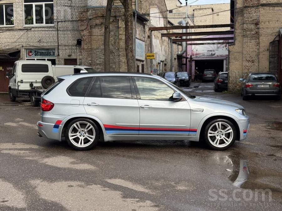 Pelēks BMW X5 2012 Rīga, ar dzinēja tilpumu 4.40 L un nobraukumu 196 tūkst. km par 11990 €, foto 11 vietnē AUTOMOTO.COM.LV