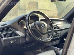 Pelēks BMW X5 2012 Rīga, ar dzinēja tilpumu 4.40 L un nobraukumu 196 tūkst. km par 11990 €, foto 19 vietnē AUTOMOTO.COM.LV