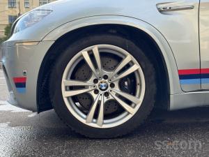 Pelēks BMW X5 2012 Rīga, ar dzinēja tilpumu 4.40 L un nobraukumu 196 tūkst. km par 11990 €, foto 33 vietnē AUTOMOTO.COM.LV
