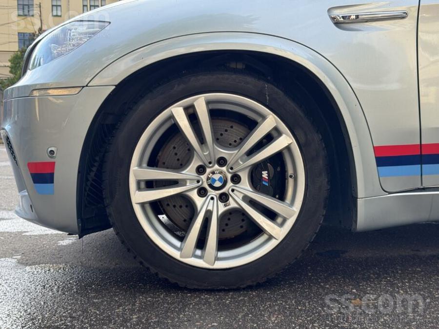 Pelēks BMW X5 2012 Rīga, ar dzinēja tilpumu 4.40 L un nobraukumu 196 tūkst. km par 11990 €, foto 33 vietnē AUTOMOTO.COM.LV