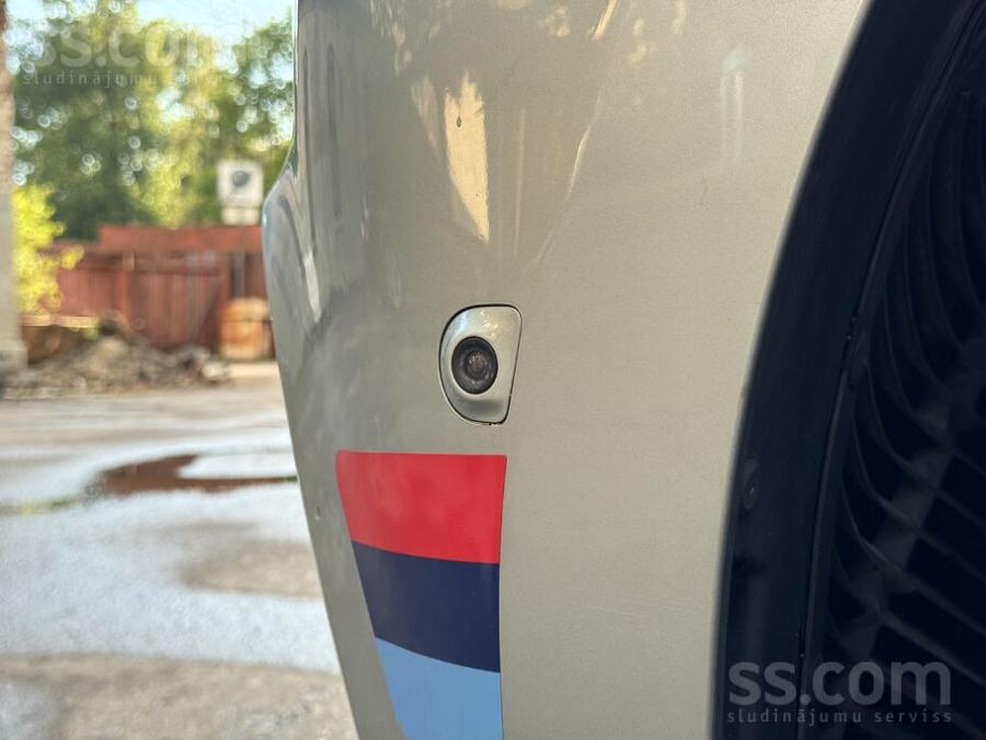 Pelēks BMW X5 2012 Rīga, ar dzinēja tilpumu 4.40 L un nobraukumu 196 tūkst. km par 11990 €, foto 34 vietnē AUTOMOTO.COM.LV