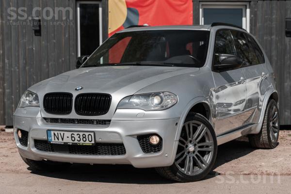 Pelēks BMW X5 2012 Rīga, ar dzinēja tilpumu 3.00 L un nobraukumu 328 tūkst. km par 11900 €, foto 1 vietnē AUTOMOTO.COM.LV