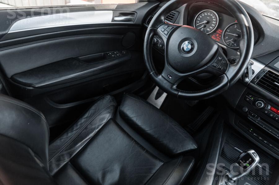 Grey BMW X5 2012 in Riga, with an engine capacity of 3.00 L and mileage of 328 thousand km for 11900 €, photo 7 on AUTOMOTO.COM.LV