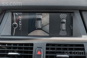 Grey BMW X5 2012 in Riga, with an engine capacity of 3.00 L and mileage of 328 thousand km for 11900 €, photo 11 on AUTOMOTO.COM.LV