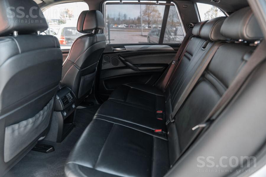 Grey BMW X5 2012 in Riga, with an engine capacity of 3.00 L and mileage of 328 thousand km for 11900 €, photo 14 on AUTOMOTO.COM.LV
