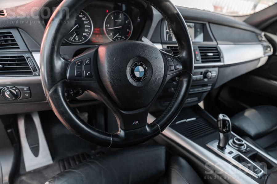 Grey BMW X5 2012 in Riga, with an engine capacity of 3.00 L and mileage of 328 thousand km for 11900 €, photo 22 on AUTOMOTO.COM.LV