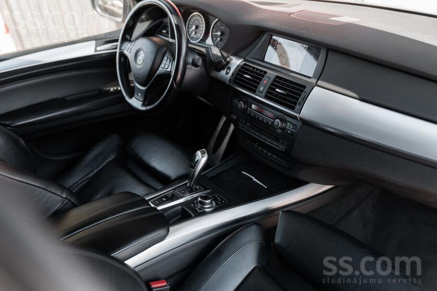 Grey BMW X5 2012 in Riga, with an engine capacity of 3.00 L and mileage of 328 thousand km for 11900 €, photo 25 on AUTOMOTO.COM.LV