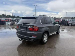 Grey BMW X5 2012 in Marijampole, with an engine capacity of 2.99 L and mileage of 282 thousand km for 7900 €, photo 7 on AUTOMOTO.COM.LV