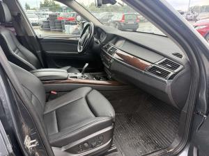Grey BMW X5 2012 in Marijampole, with an engine capacity of 2.99 L and mileage of 282 thousand km for 7900 €, photo 13 on AUTOMOTO.COM.LV