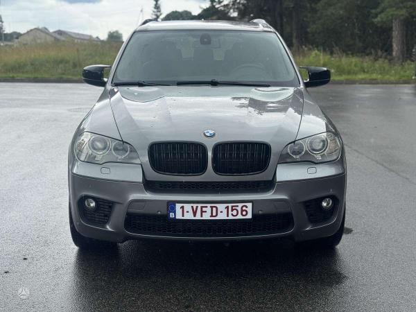 Pelēks BMW X5 2012 Utena, ar dzinēja tilpumu 3.00 L un nobraukumu 293 tūkst. km par 8900 €, foto 2 vietnē AUTOMOTO.COM.LV