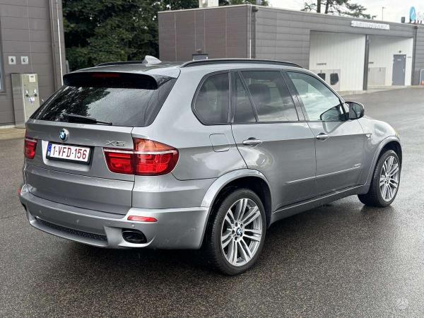 Pelēks BMW X5 2012 Utena, ar dzinēja tilpumu 3.00 L un nobraukumu 293 tūkst. km par 8900 €, foto 5 vietnē AUTOMOTO.COM.LV