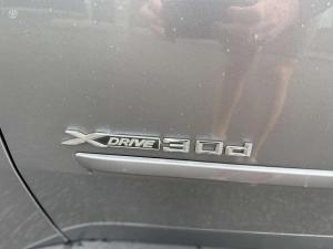 Grey BMW X5 2012 in Utena, with an engine capacity of 3.00 L and mileage of 293 thousand km for 8900 €, photo 15 on AUTOMOTO.COM.LV