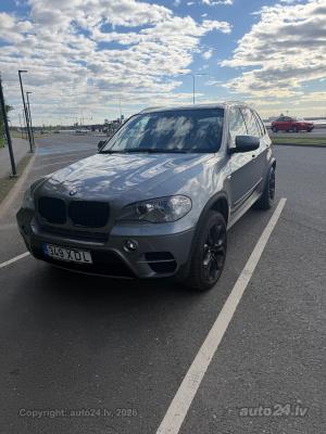 Pelēks BMW X5 2012 Tallina, ar dzinēja tilpumu 3.00 L un nobraukumu 320 tūkst. km par 15500 €, foto 3 vietnē AUTOMOTO.COM.LV