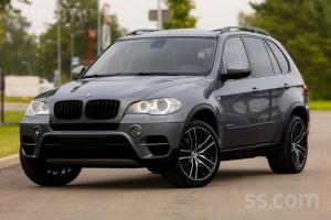 Grey BMW X5 2012 in Jelgava, with an engine capacity of 3.00 L and mileage of 0 thousand km for 10500 €, photo 1 on AUTOMOTO.COM.LV