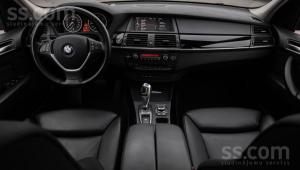 Grey BMW X5 2012 in Jelgava, with an engine capacity of 3.00 L and mileage of 0 thousand km for 10500 €, photo 15 on AUTOMOTO.COM.LV
