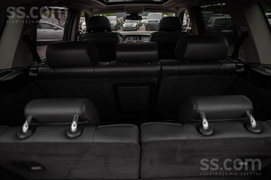 Grey BMW X5 2012 in Jelgava, with an engine capacity of 3.00 L and mileage of 0 thousand km for 10500 €, photo 19 on AUTOMOTO.COM.LV