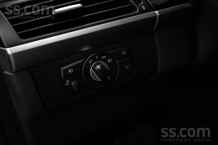 Grey BMW X5 2012 in Jelgava, with an engine capacity of 3.00 L and mileage of 0 thousand km for 10500 €, photo 23 on AUTOMOTO.COM.LV