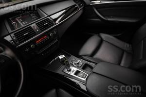 Grey BMW X5 2012 in Jelgava, with an engine capacity of 3.00 L and mileage of 0 thousand km for 10500 €, photo 24 on AUTOMOTO.COM.LV