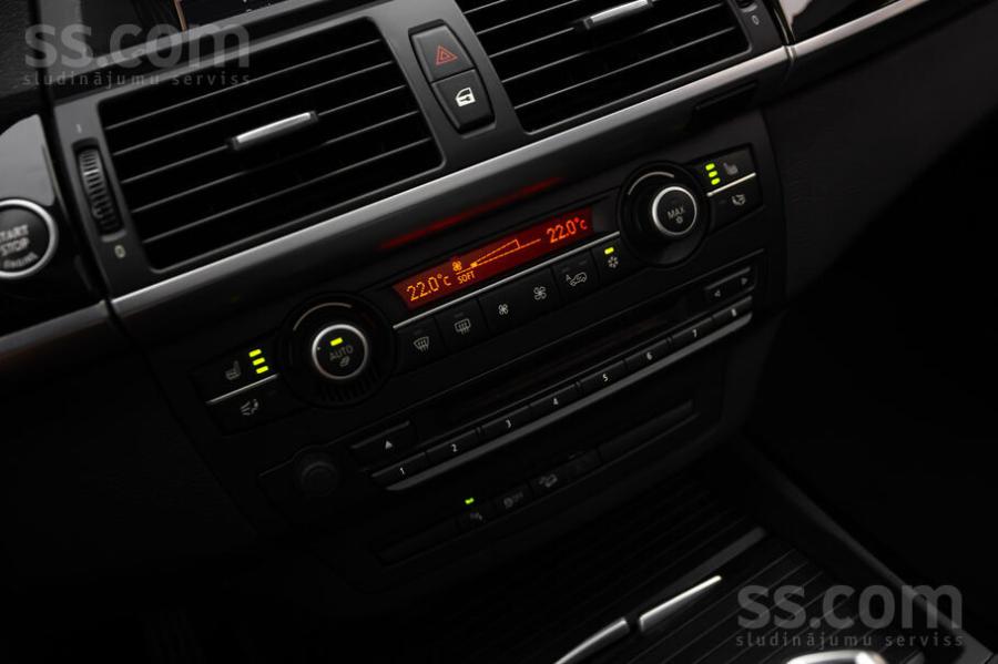 Grey BMW X5 2012 in Jelgava, with an engine capacity of 3.00 L and mileage of 0 thousand km for 10500 €, photo 25 on AUTOMOTO.COM.LV