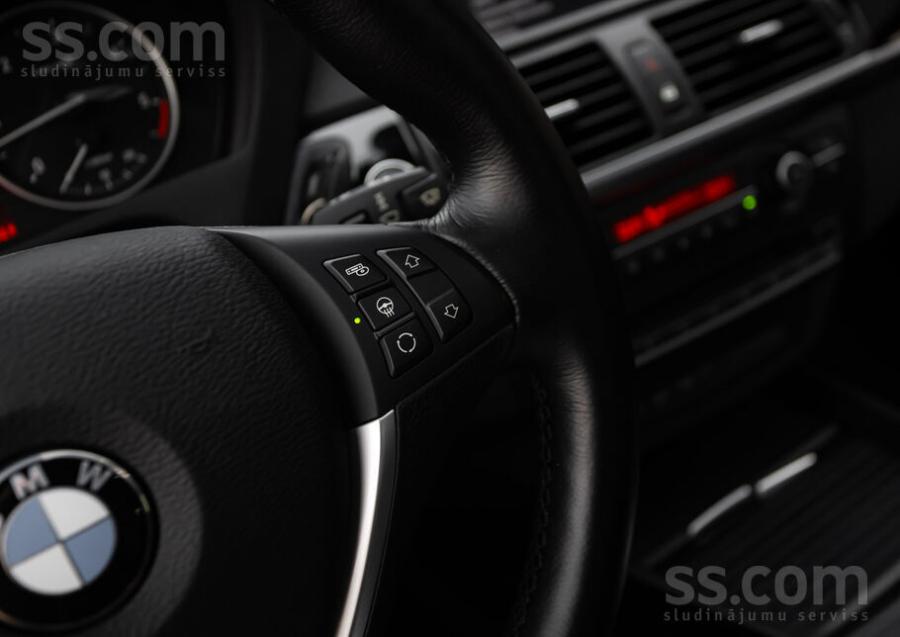 Grey BMW X5 2012 in Jelgava, with an engine capacity of 3.00 L and mileage of 0 thousand km for 10500 €, photo 26 on AUTOMOTO.COM.LV