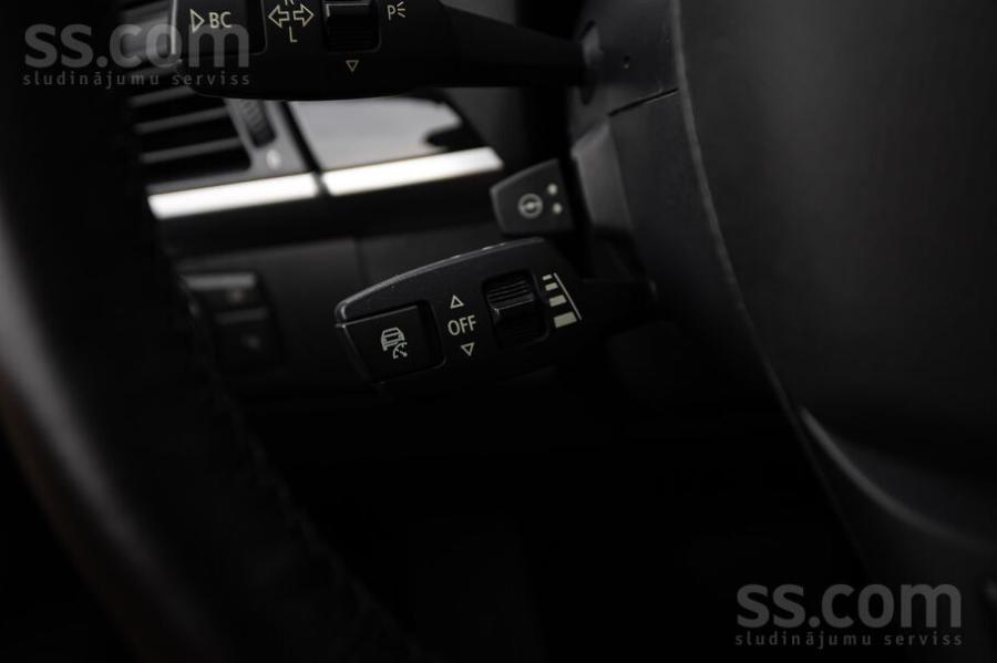 Grey BMW X5 2012 in Jelgava, with an engine capacity of 3.00 L and mileage of 0 thousand km for 10500 €, photo 31 on AUTOMOTO.COM.LV